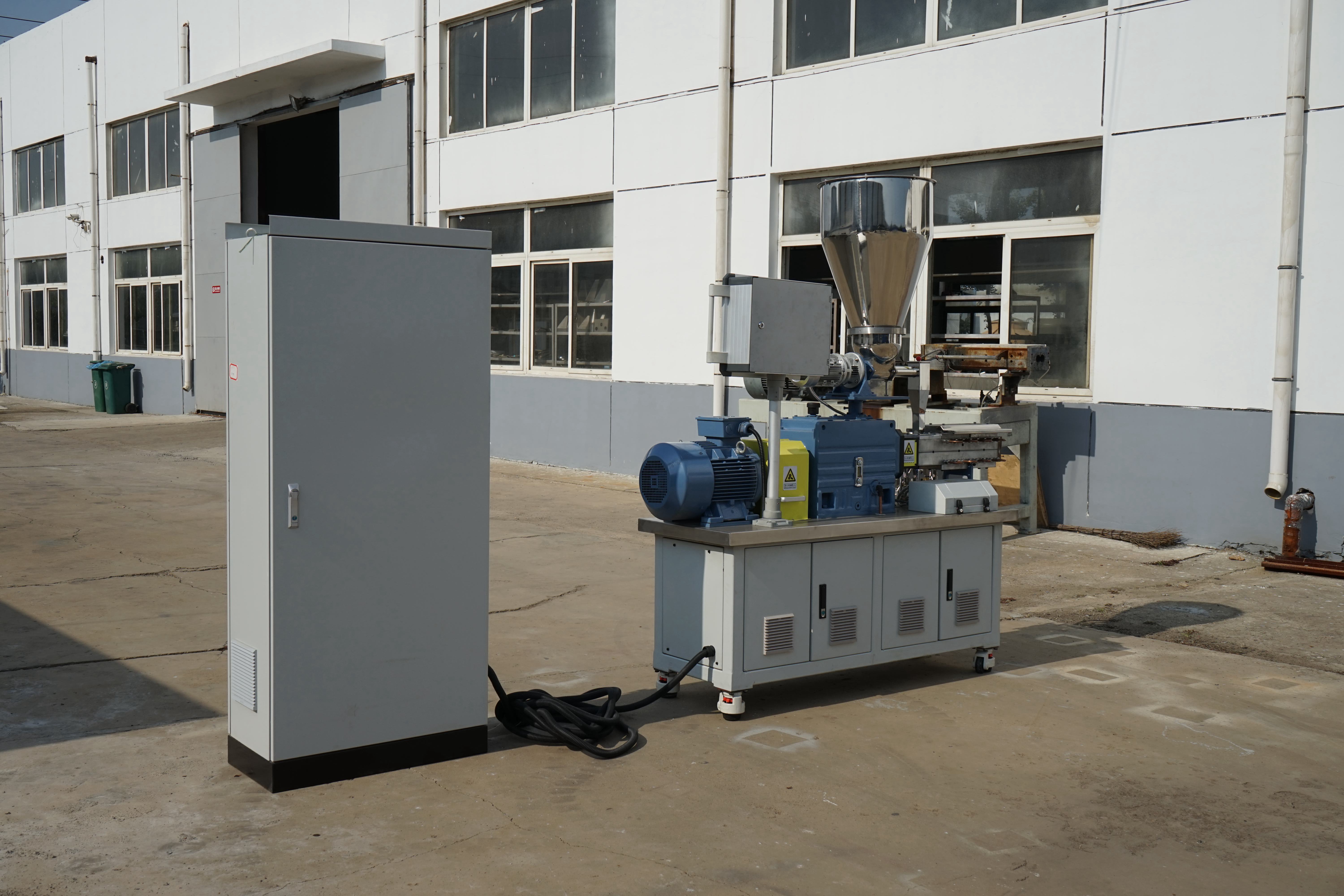 Twin Shaft Compound Food Processing Twin Screw Extruder - Buy Compound ...